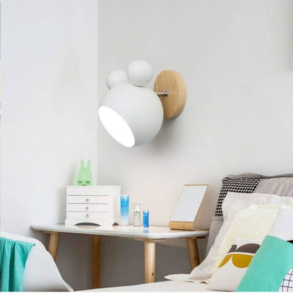 Applique Murale Bois Enfant | Luminosité Raffinée – Designix